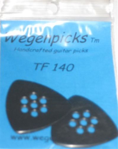 Pick - Wegen Triangle 1.4MM | Mandolin Store